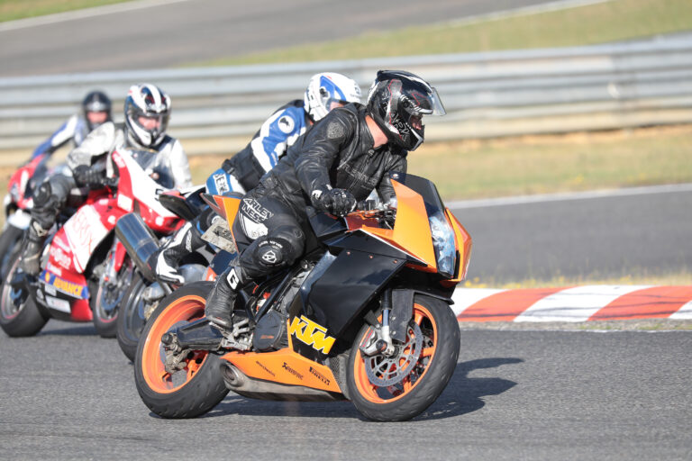 Roulage moto - Circuit Européen PAU ARNOS